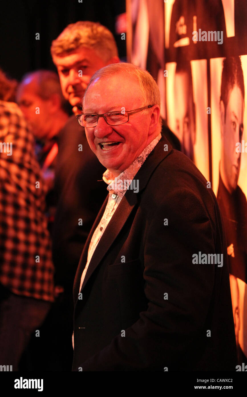 Dennis taylor snooker hi-res stock photography and images - Alamy