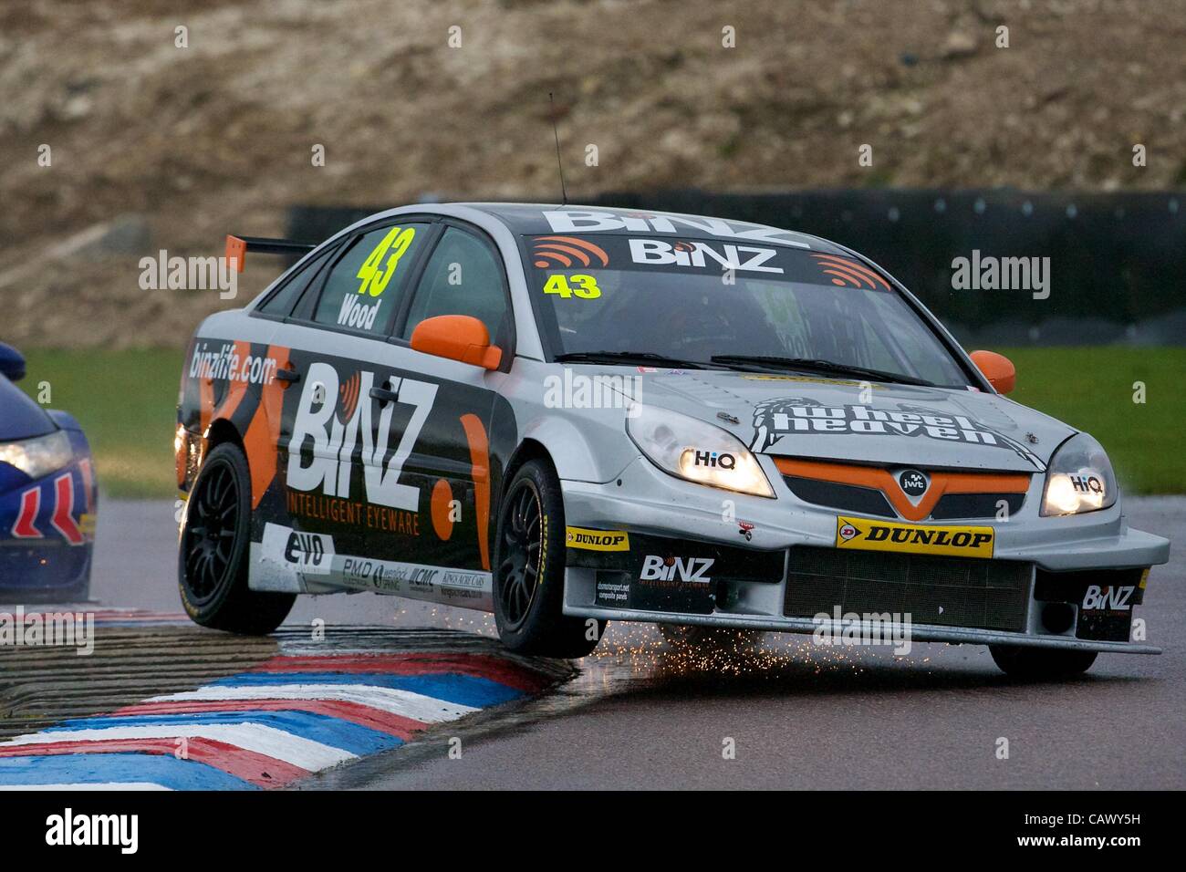29.04.2012 Thruxton, England. Lea Wood in his BINZ Racing Vauxhall ...