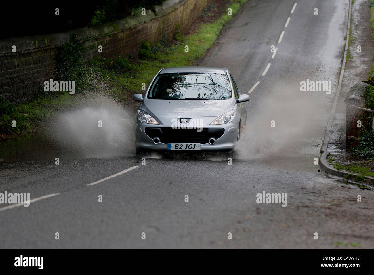 Puddle flood hi-res stock photography and images - Alamy
