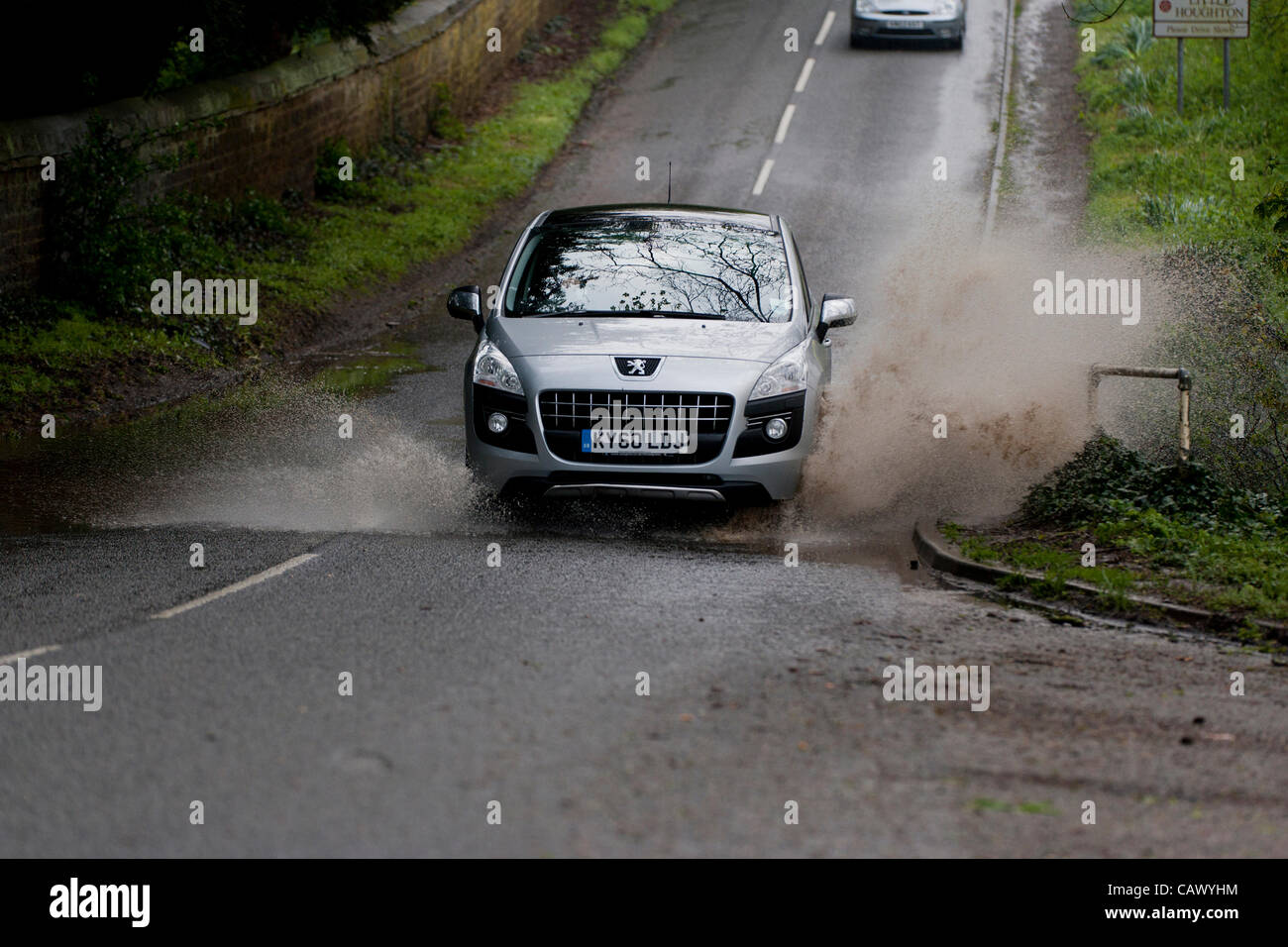 Puddle flood hi-res stock photography and images - Alamy