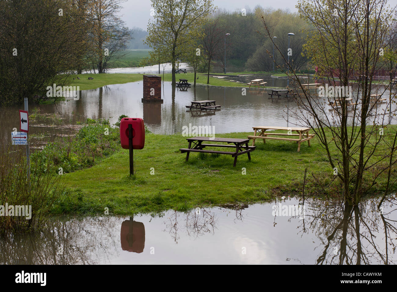 Continuous heavy rain hi-res stock photography and images - Alamy