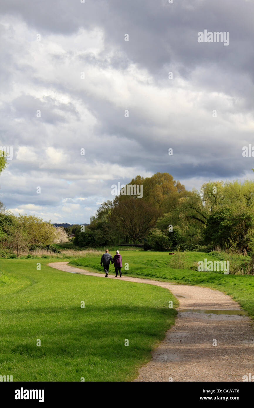 London loop footpath hi-res stock photography and images - Alamy