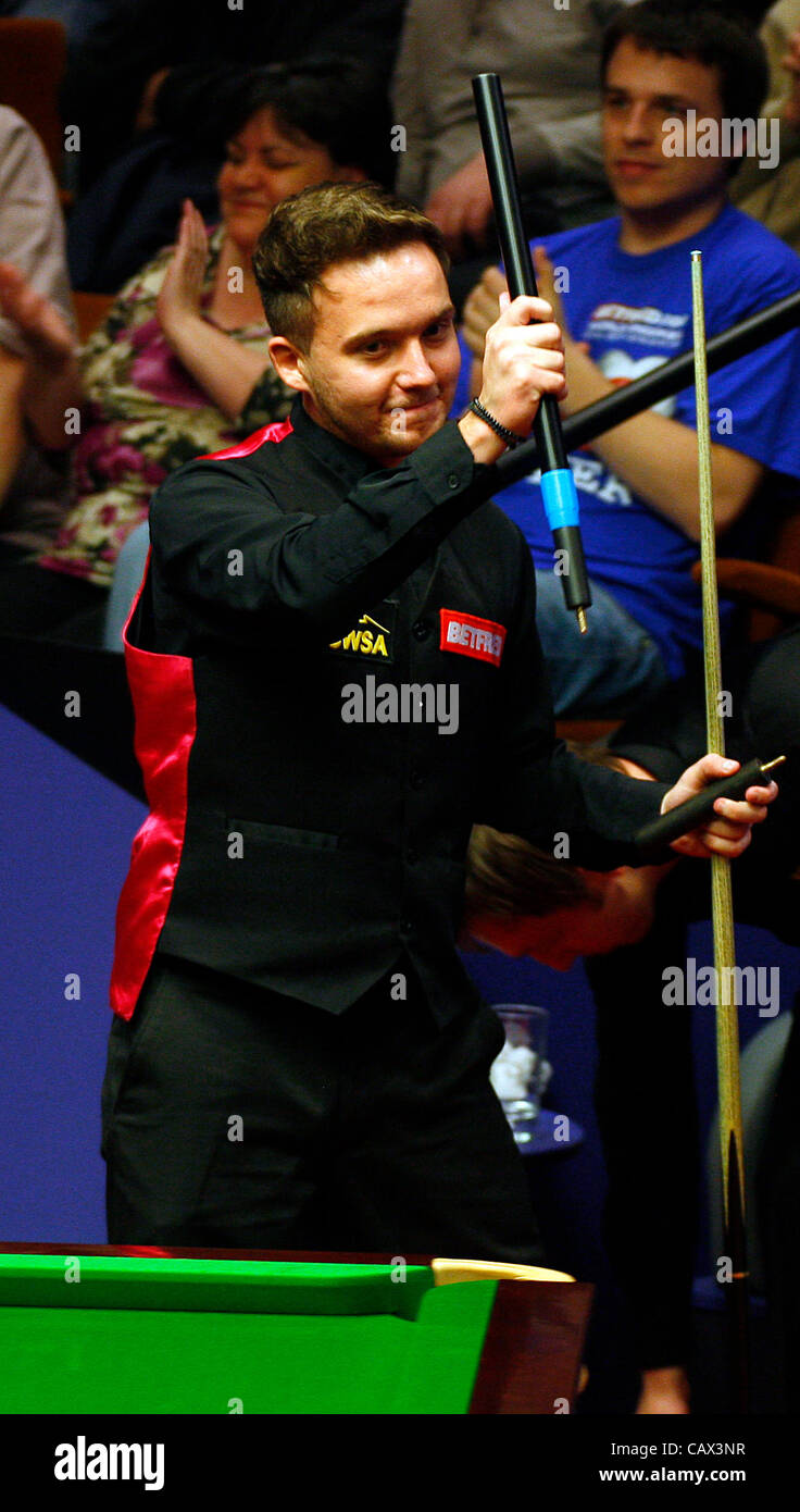 Against wal hi-res stock photography and images - Alamy