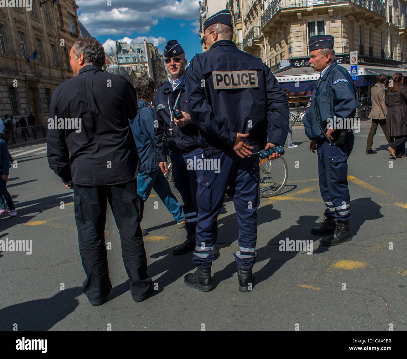 French police uniform hi-res stock photography and images - Alamy