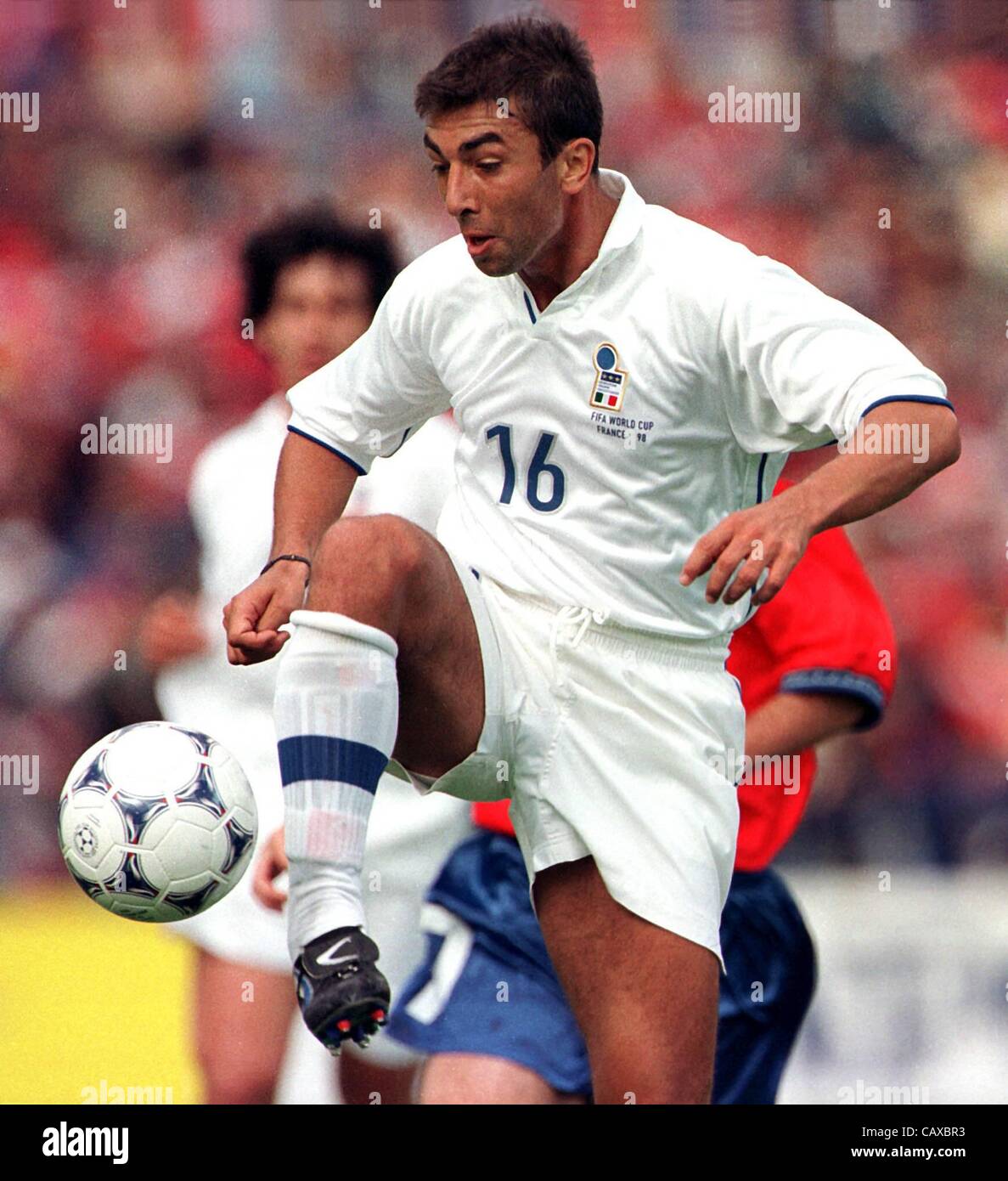 11.06.1998 Bordeaux, France. Italian player Roberto di Matteo on the ...