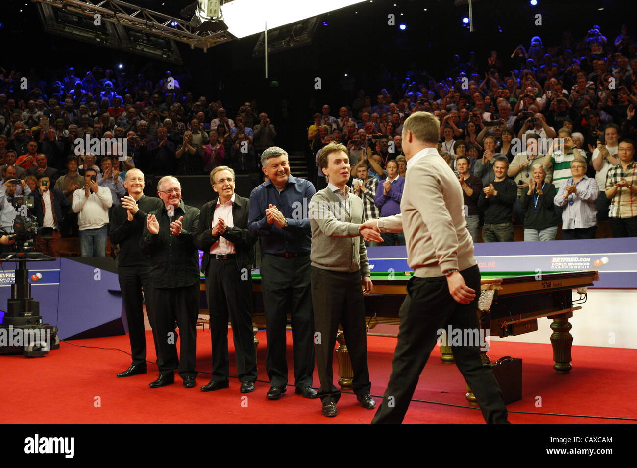 02.05.2012 - Steve Davis (left to Right), Dennis Taylor, Terry ...