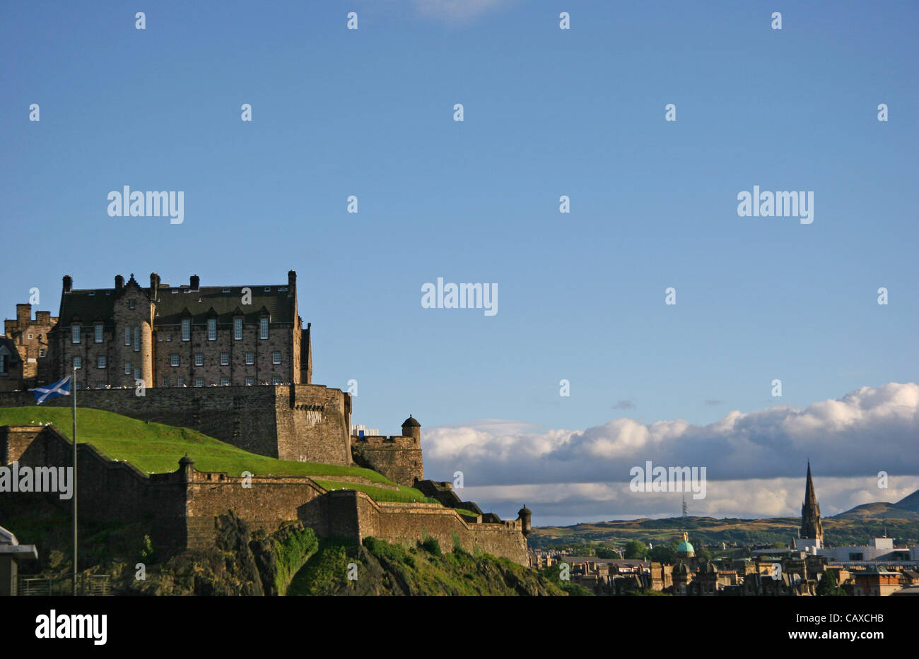 Edinburgh Castle stands on a bluff Stock Photo - Alamy