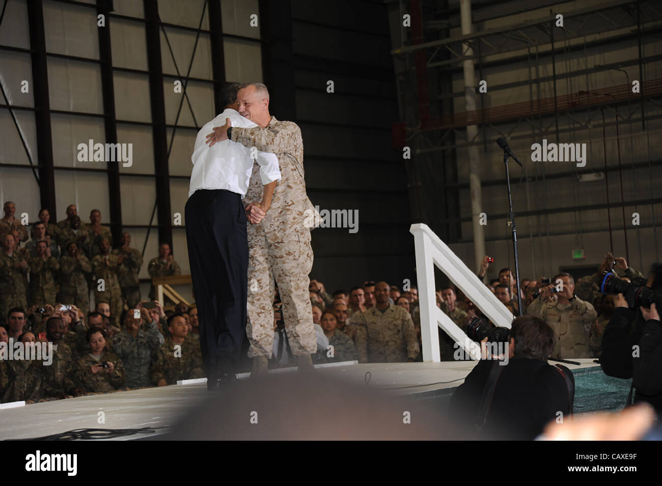 US President Barack Obama greets Gen. John Allen, Commander, US Forces ...