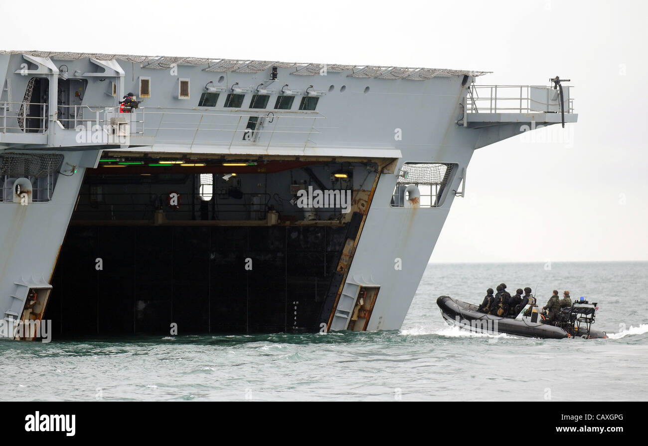 Great bulwark ship hi-res stock photography and images - Alamy