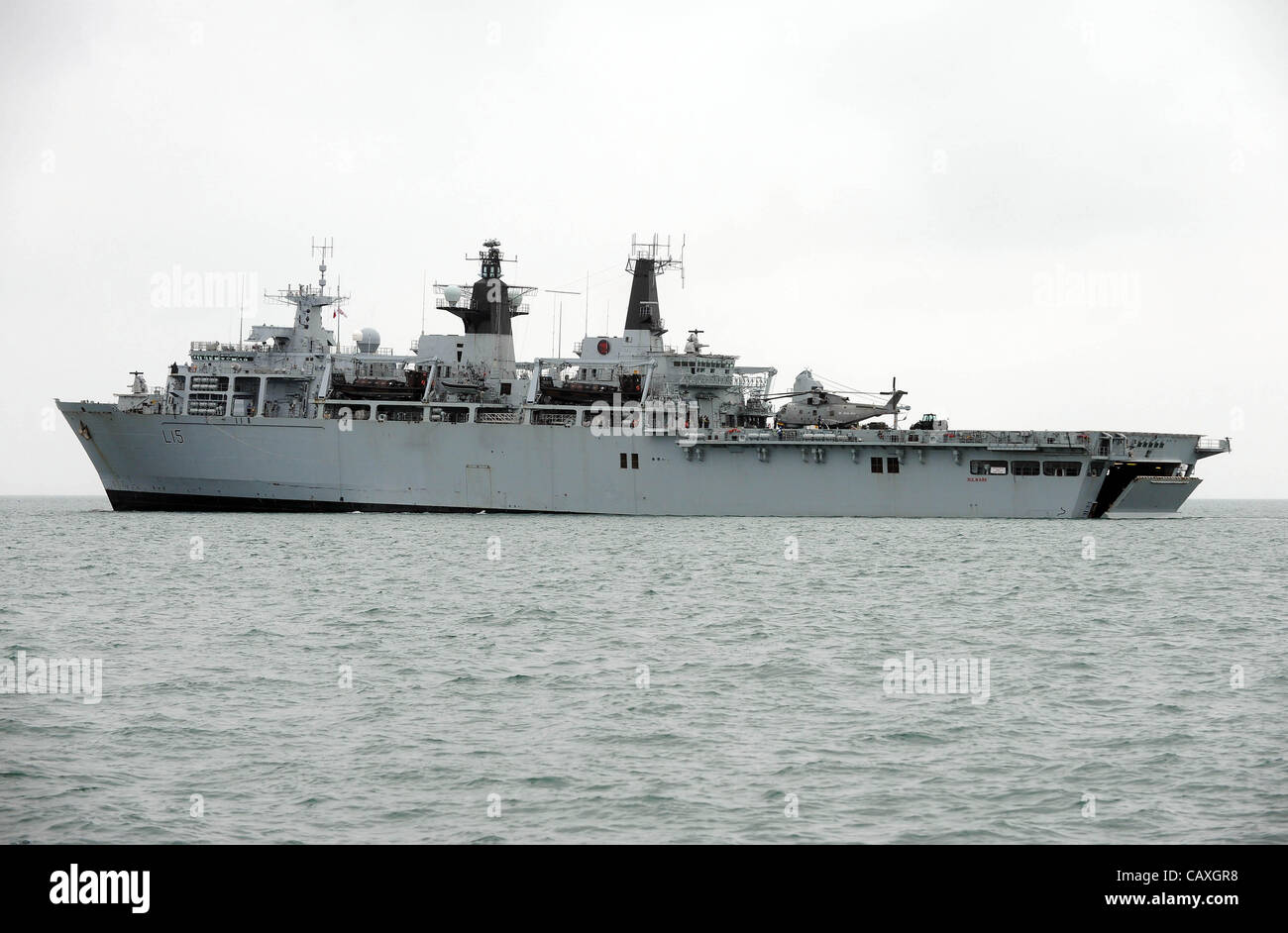 English ship bulwark hi-res stock photography and images - Alamy