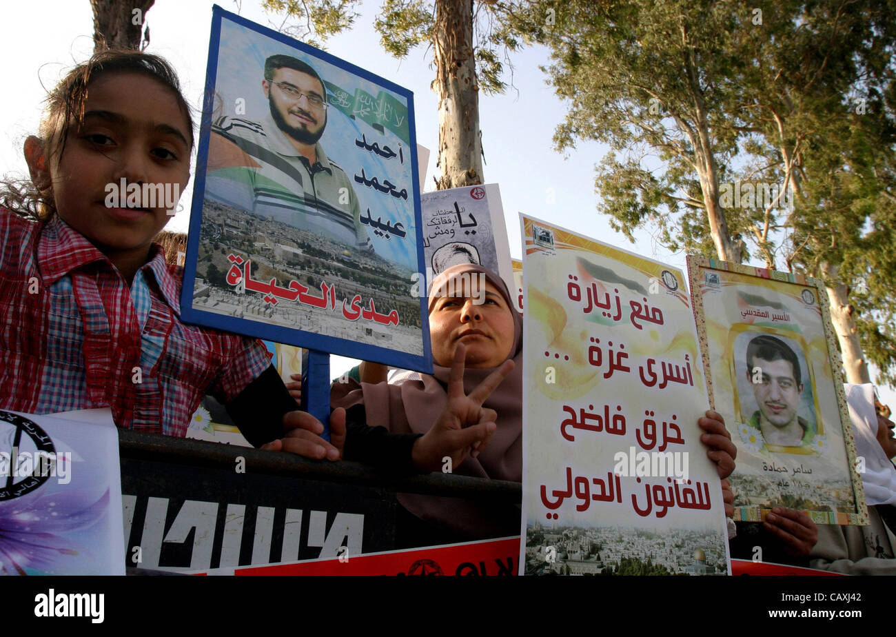 Jerusalem, Jerusalem, Palestinian Territory - Palestinian protesters ...