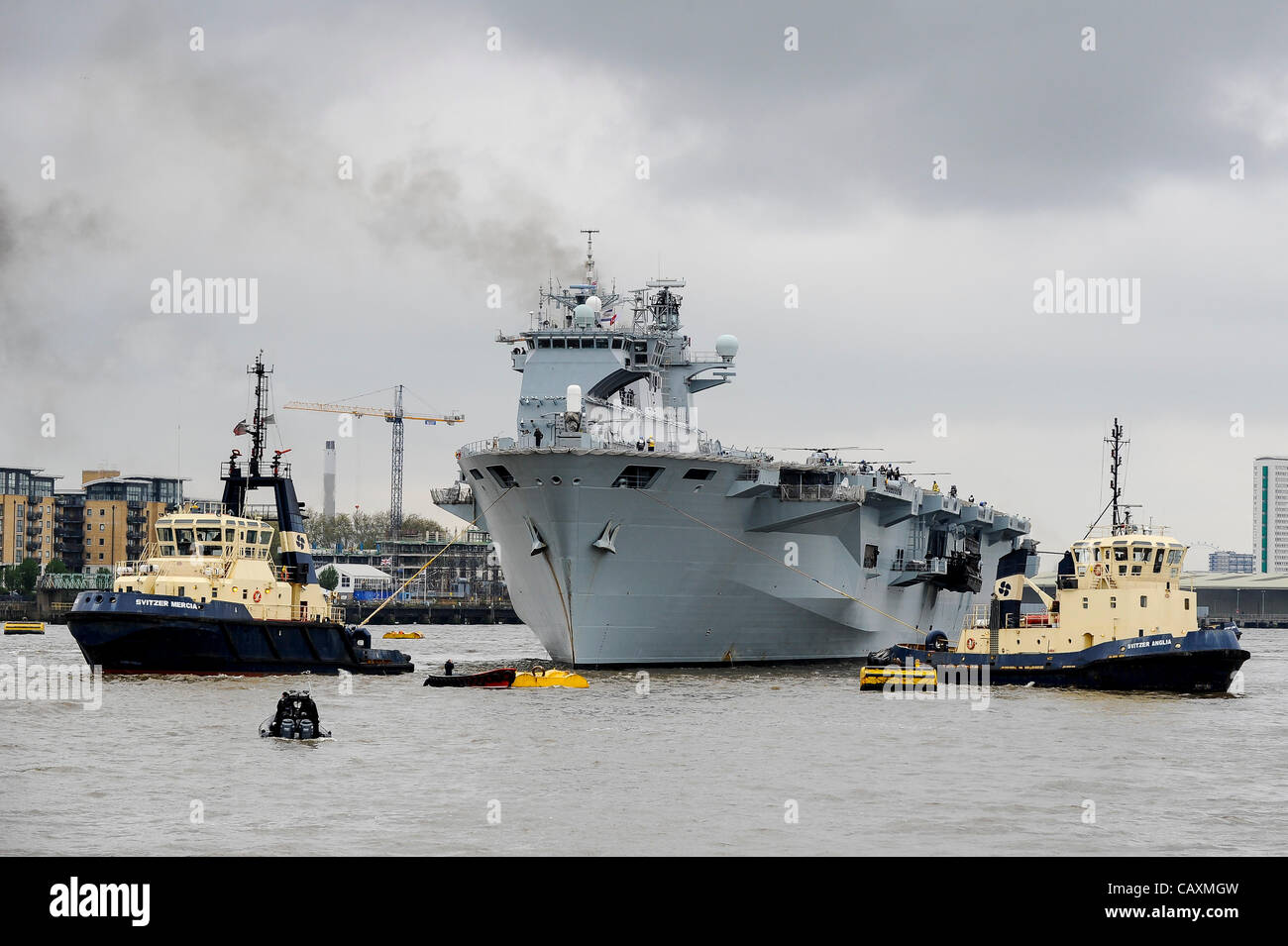 Royal navy flagship hi-res stock photography and images - Alamy