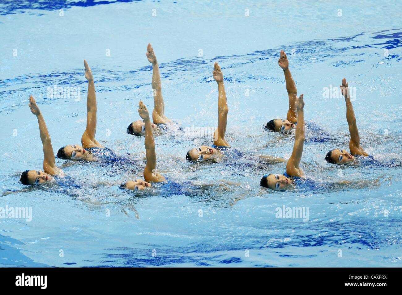 Japanese synchronised swimming team hi-res stock photography and images ...