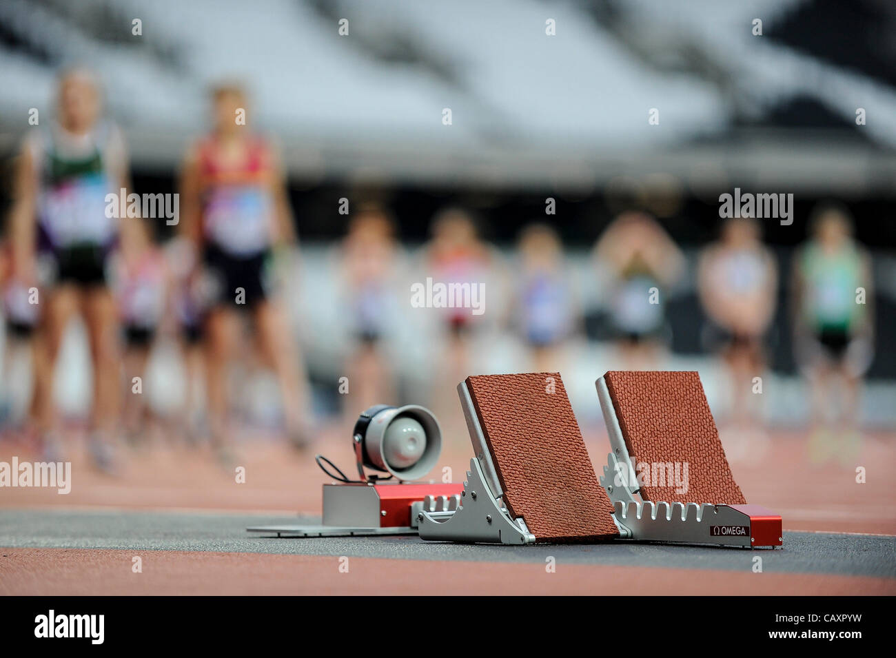 5000m race start hi-res stock photography and images - Alamy