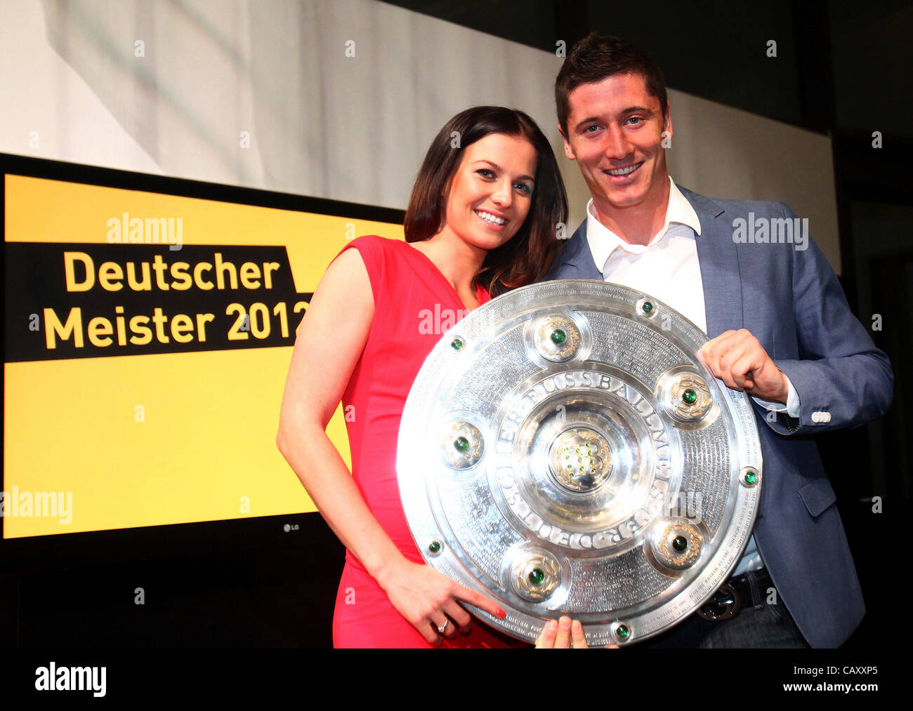 DORTMUND, GERMANY - MAY 05: Robert Lewandowski (R) and his girlfriend ...