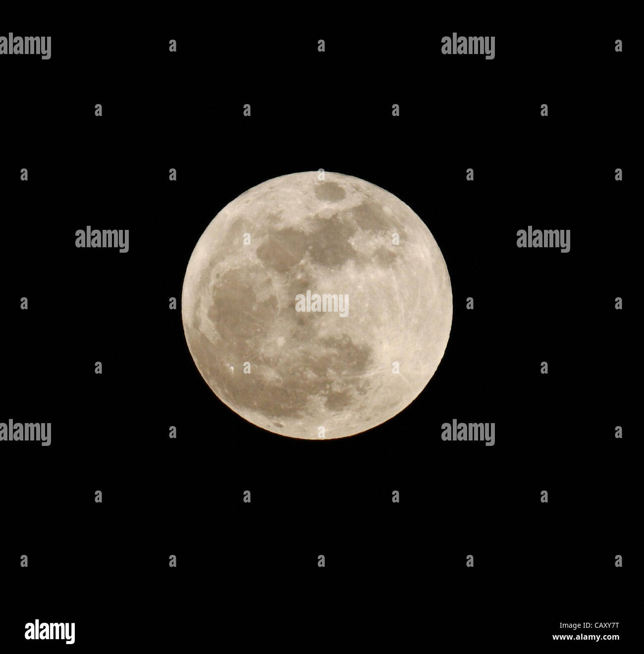 Moon closest approach to earth hi-res stock photography and images - Alamy