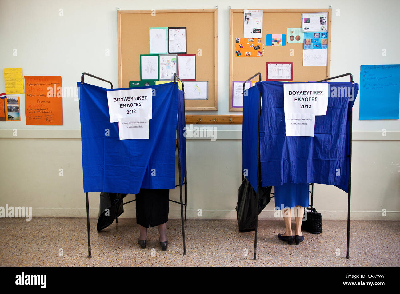 Voting booths hi-res stock photography and images - Alamy