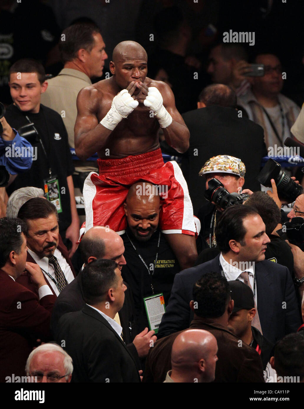 Cotto mayweather 2012 hi-res stock photography and images - Alamy