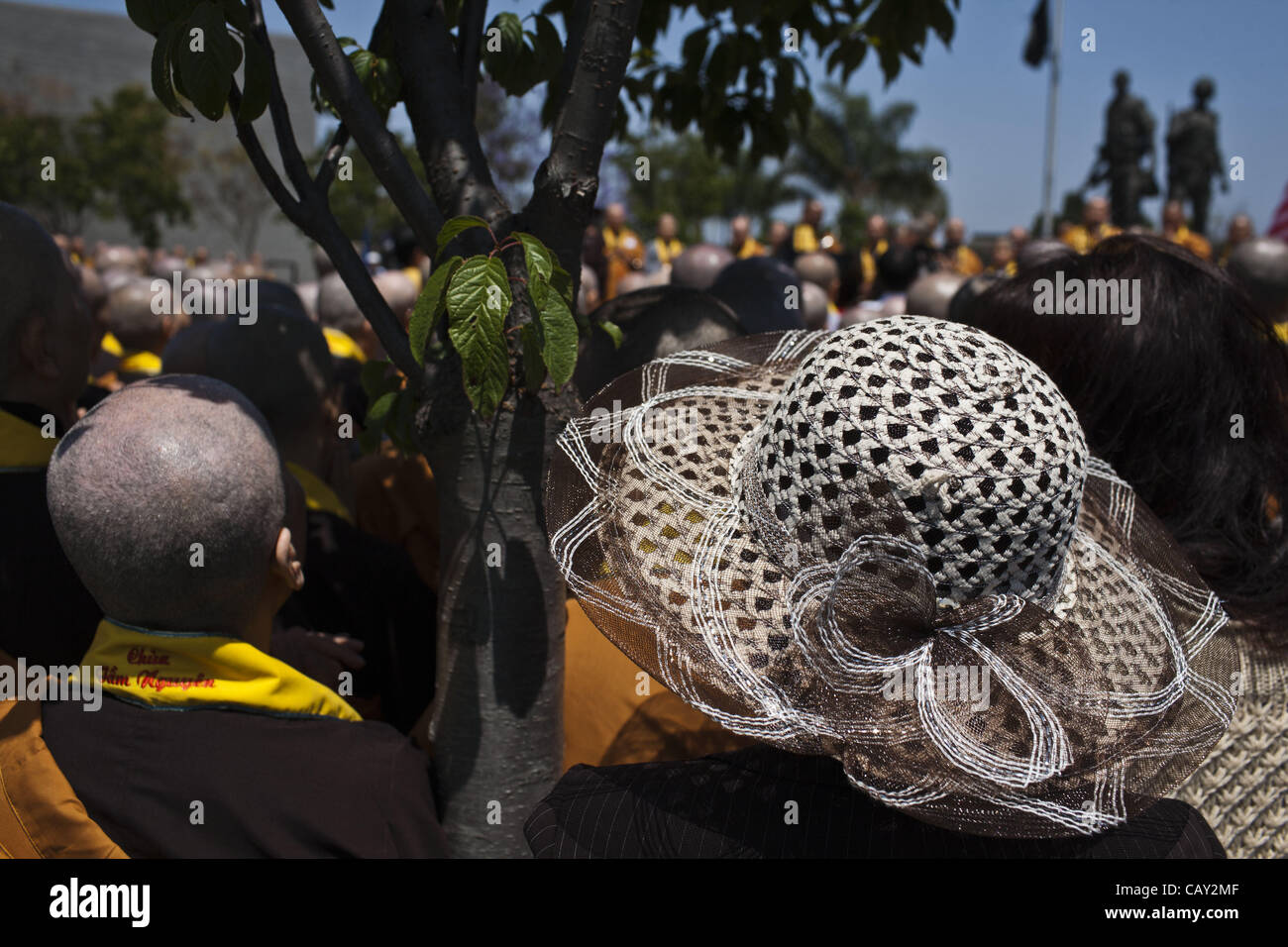 Wide brim hat hi-res stock photography and images - Alamy