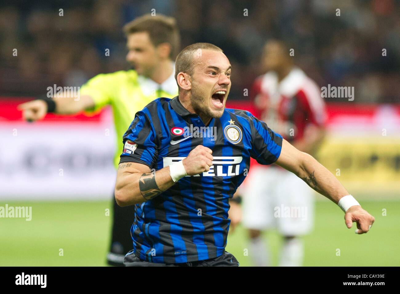 Wesley sneijder ac milan hi-res stock photography and images - Alamy