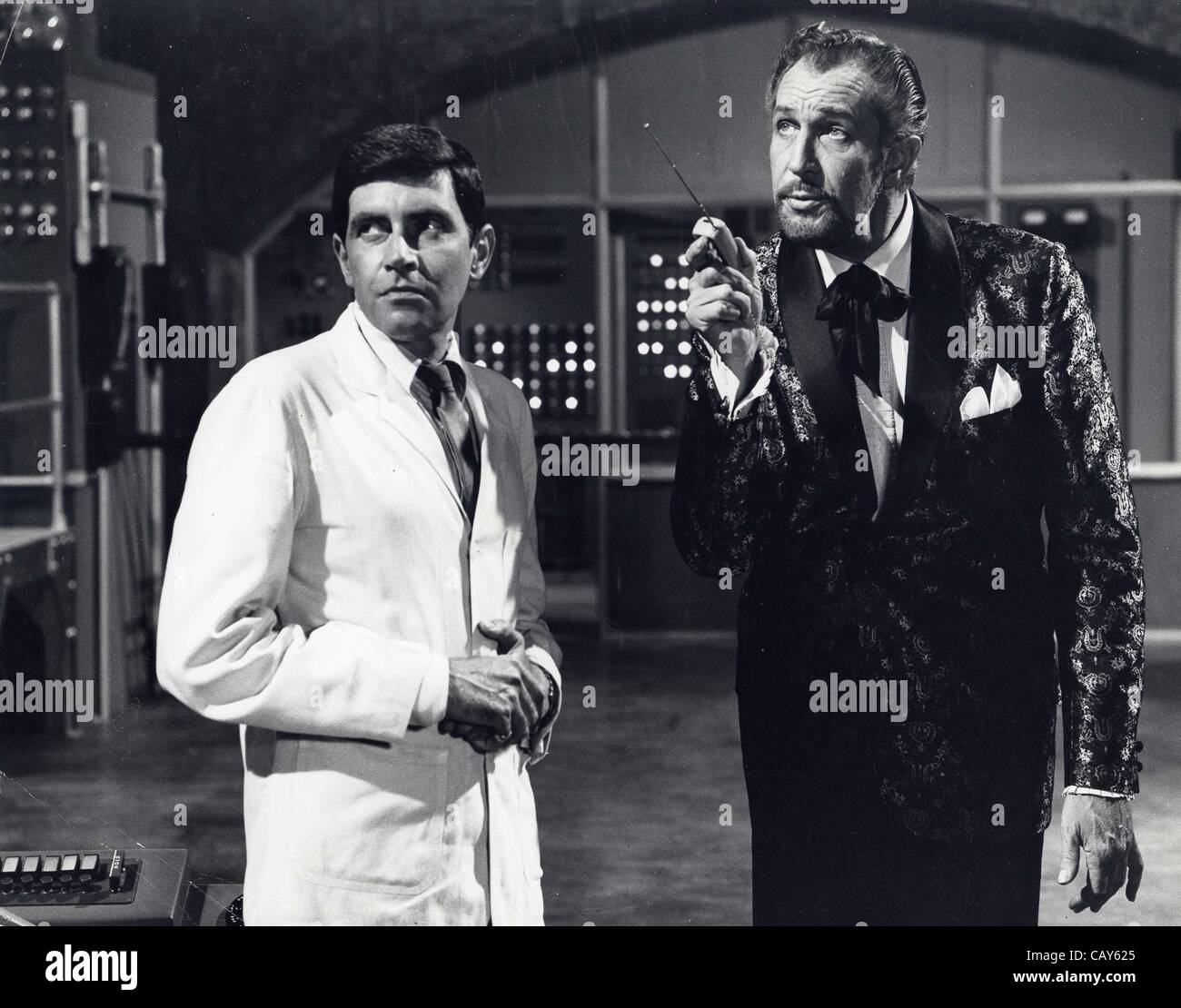 VINCENT PRICE.Dr. Goldfoot and the Bikini Machine 1965.Supplied by ...