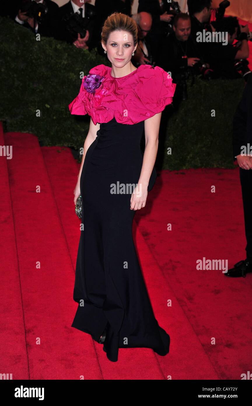 Elizabeth Cordry at arrivals for Schiaparelli and Prada: Impossible ...