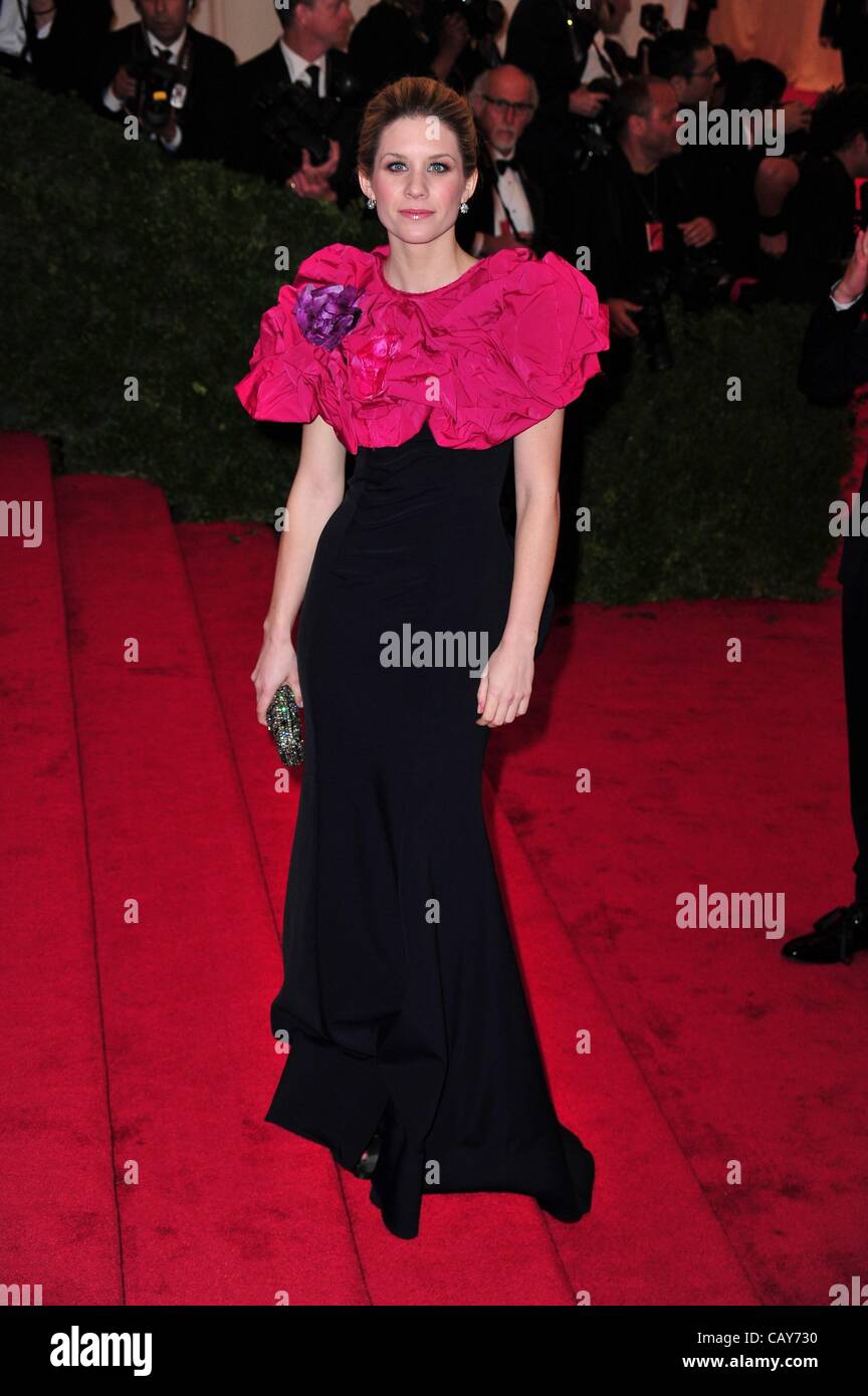 Elizabeth Cordry at arrivals for Schiaparelli and Prada: Impossible ...