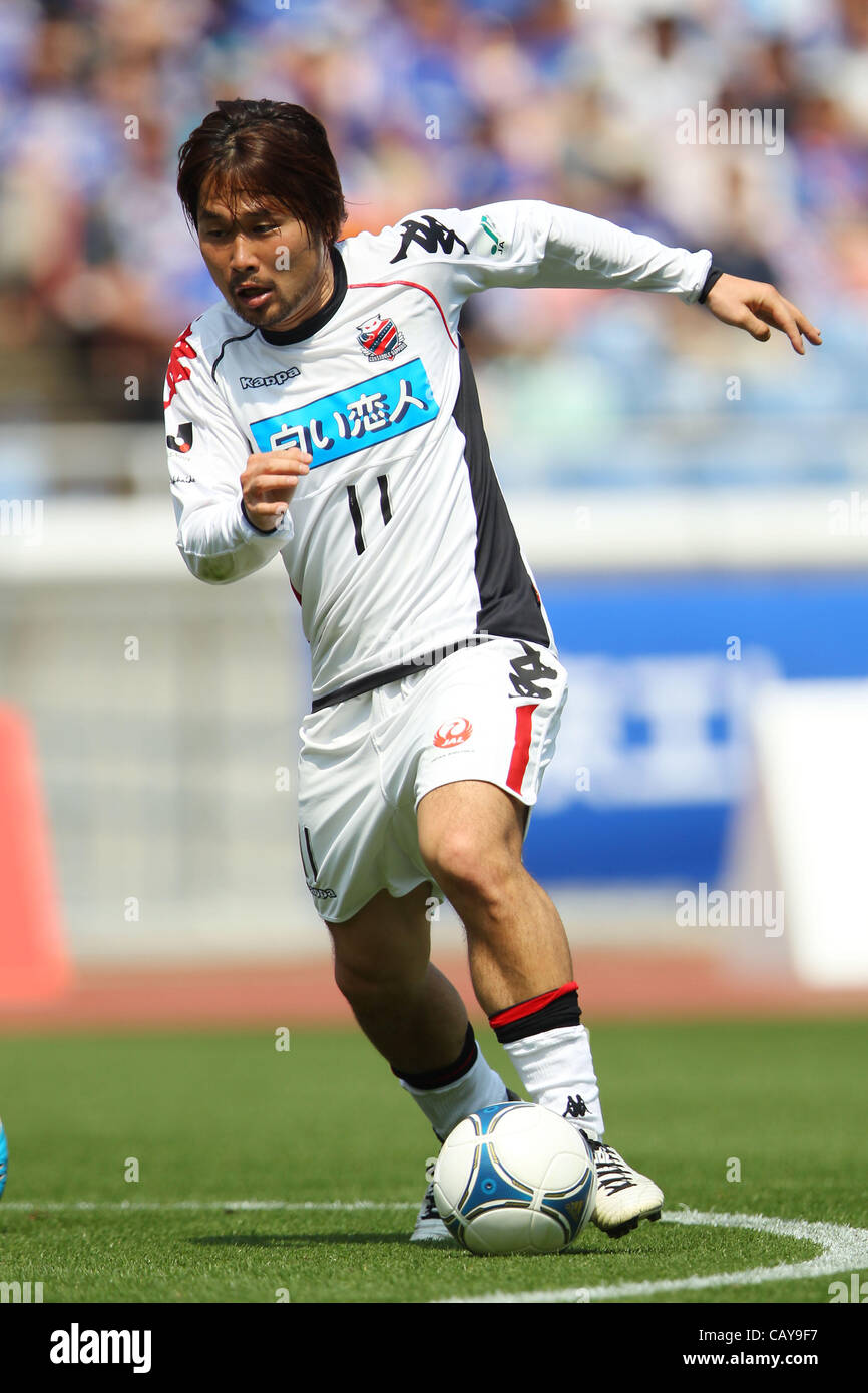Shunsuke Maeda (Consadole), MAY 6, 2012 - Football /Soccer : 2012 J.LEAGUE Division 1 between ...