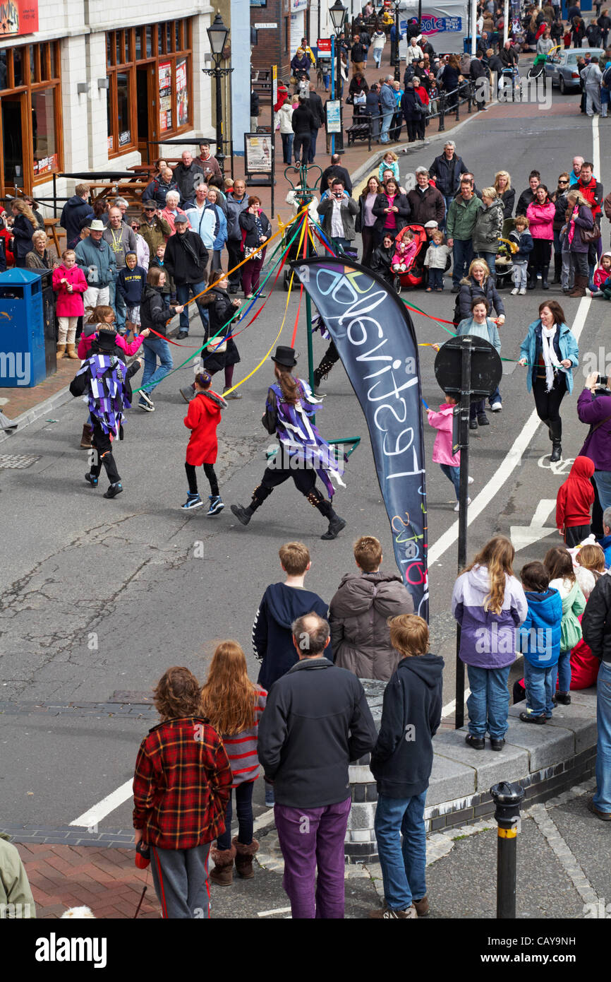 Maypole dancing at poole quay hi-res stock photography and images - Alamy