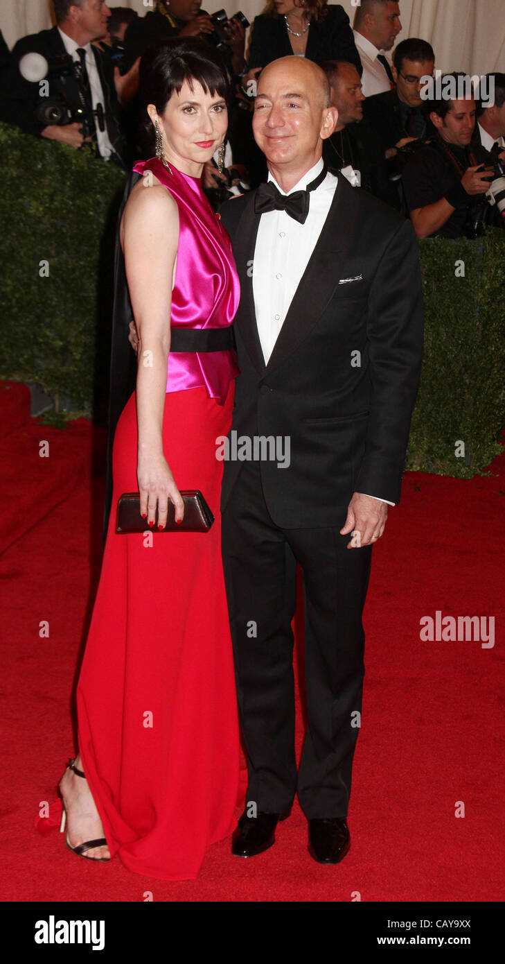 May 7, 2012 - New York, New York, U.S. - JEFF BEZOS attends the ...
