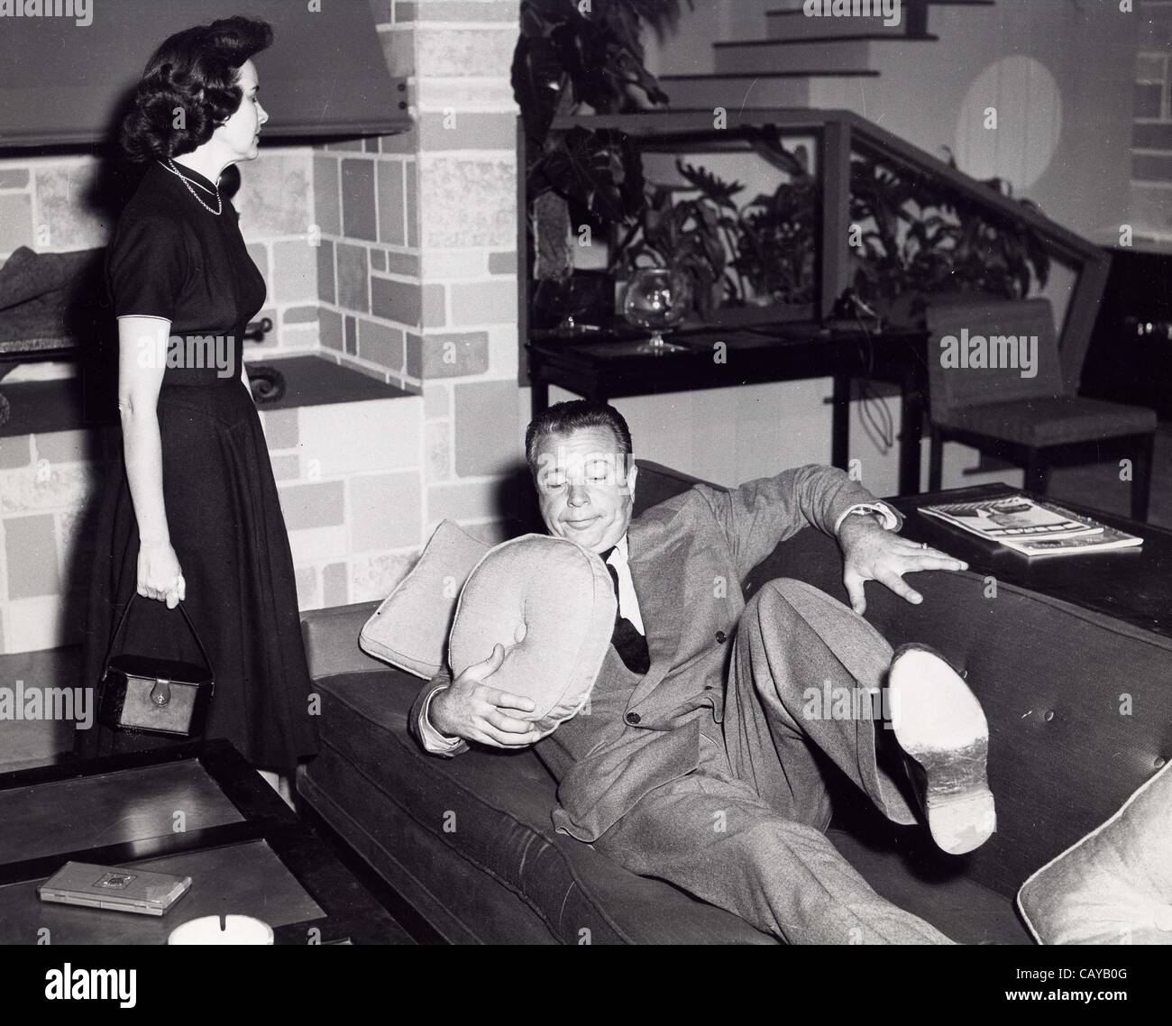 DICK POWELL with Teresa Wright .Supplied by Photos inc.(Credit Image: Â ...