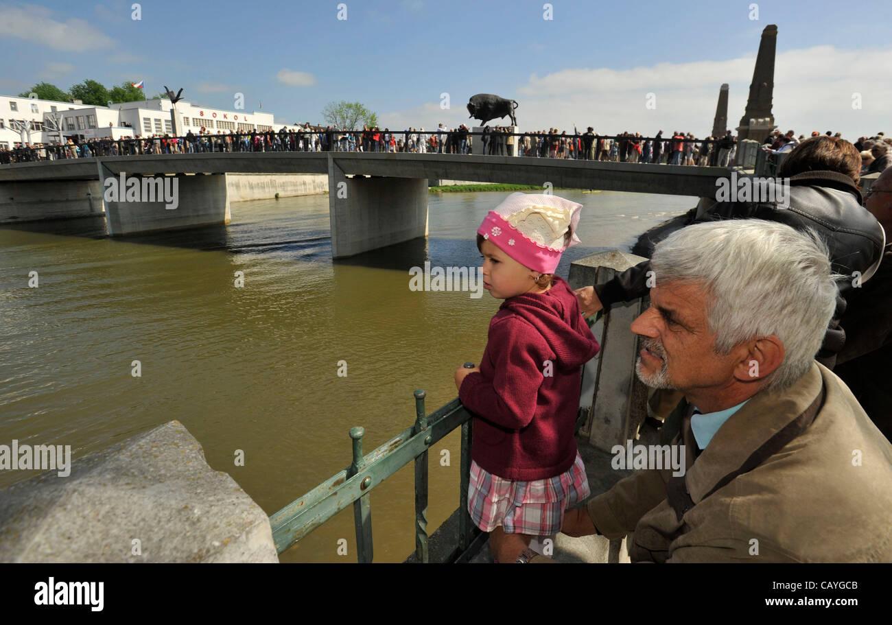 On the 8th of May there was a ceremonial opening of the Tyrsuv bridge ...