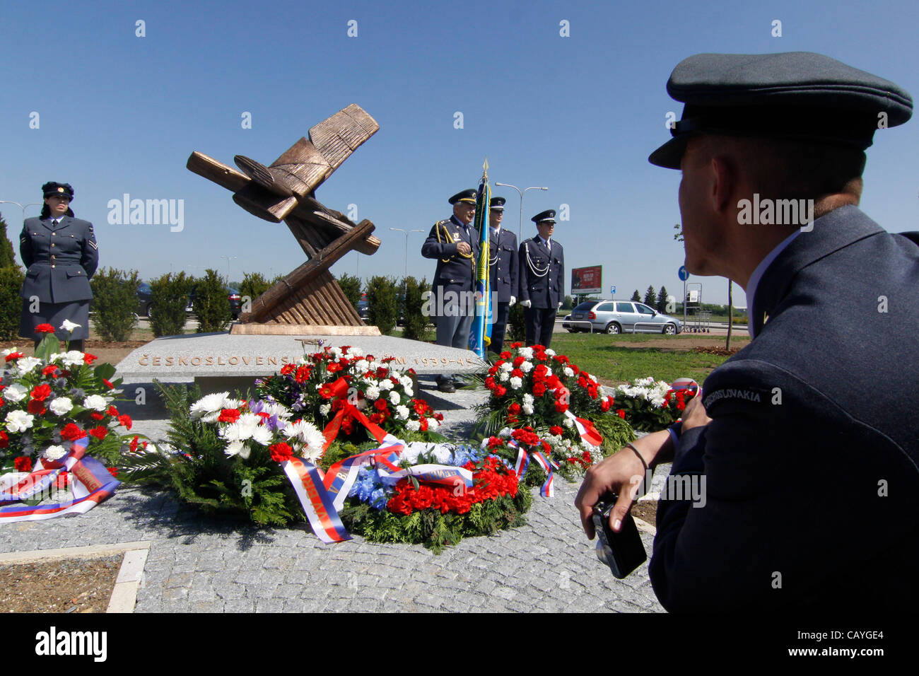 The statue commemorating the Czech and Slovak pilots of World War II ...