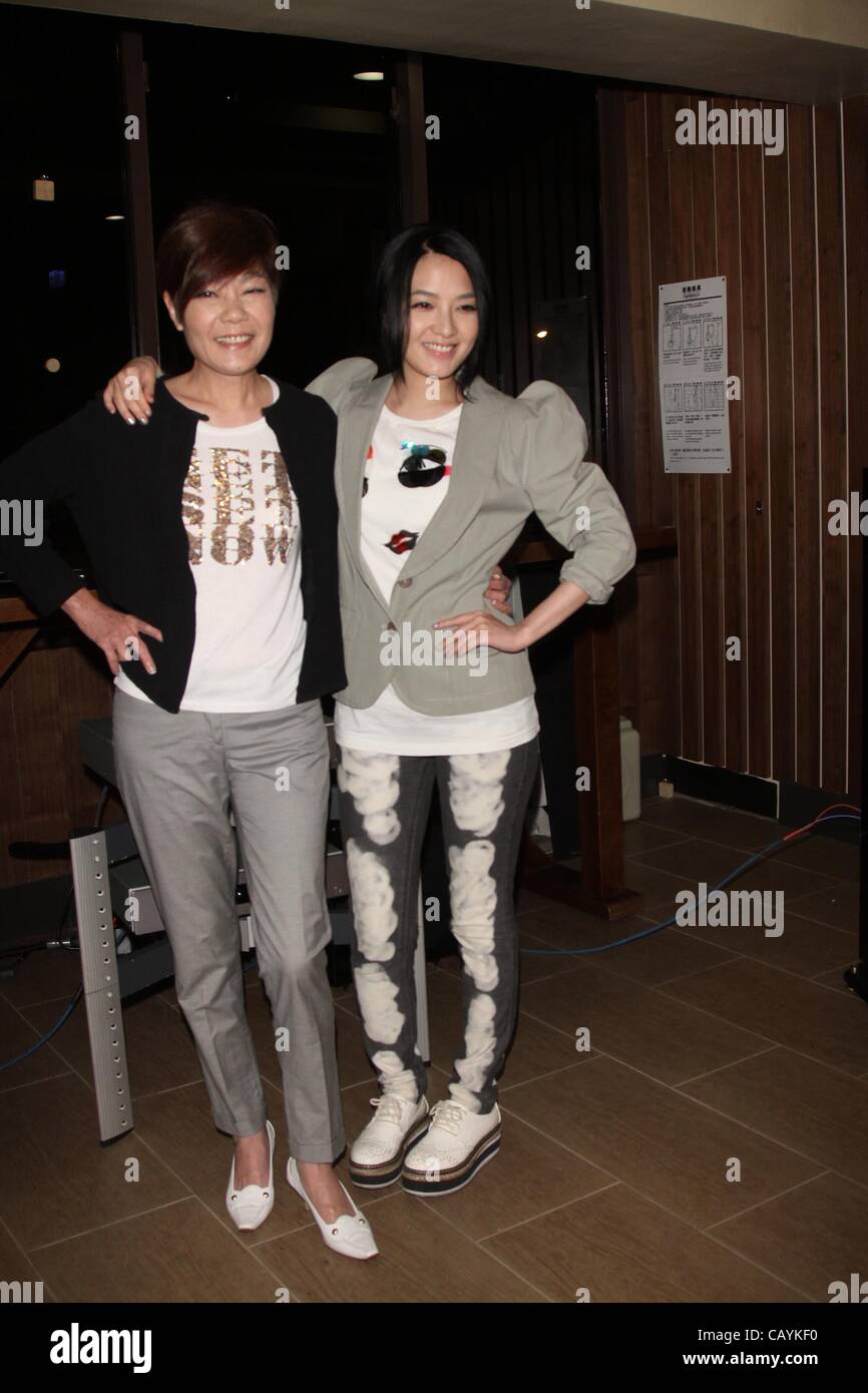 Mavis Fan made new EP "Miss D.D." for his mother for the coming Mother ...