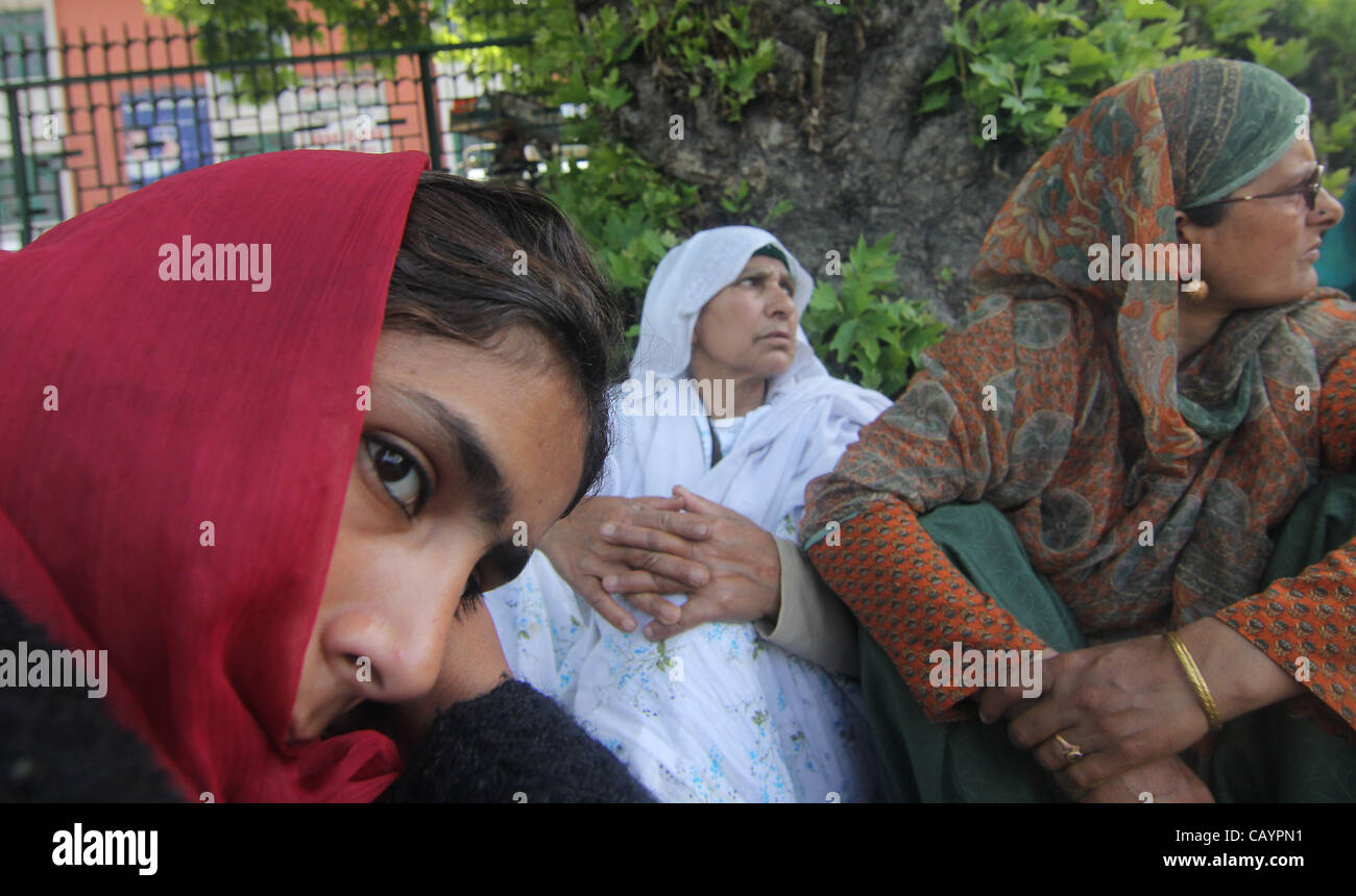 mumbers of the Association of Parents of Disappeared People (APDP ...