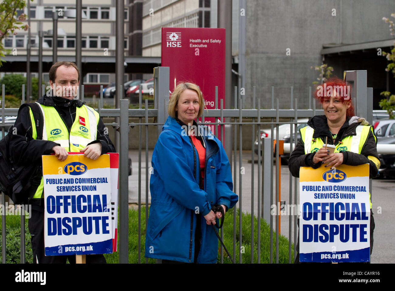 Health and Safety Executive Strikers in Official Dispute Picketing HSE ...