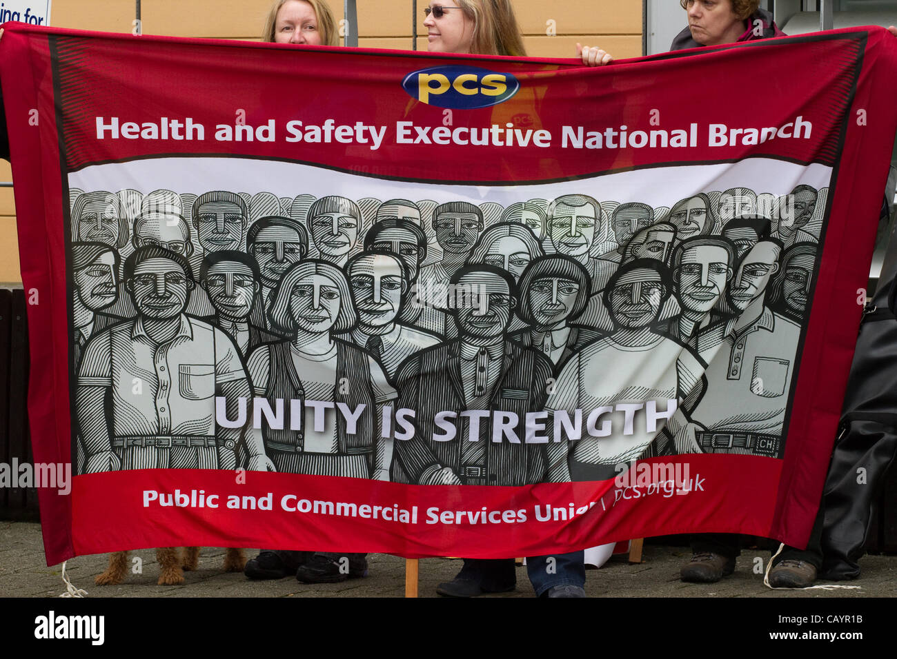 Health and Safety Executive Strikers in Official Dispute Picketing HSE ...