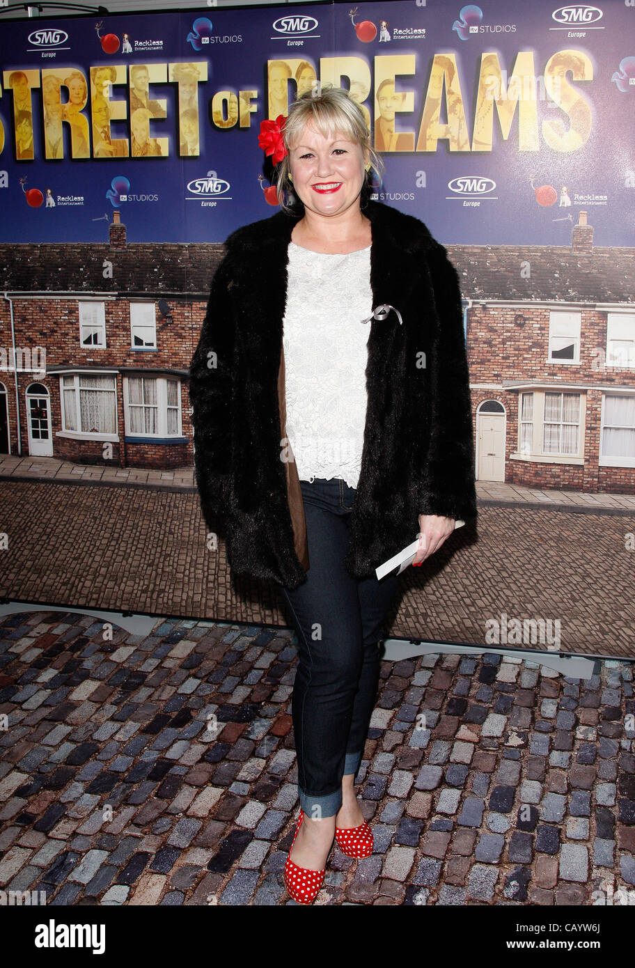 LISA GEORGE STREET OF DREAMS MUSICAL PREMIER MANCHESTER ARENA ...