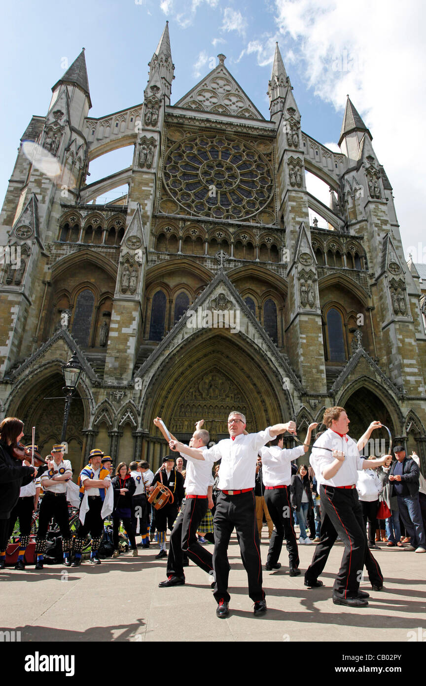 Rapper dance hi-res stock photography and images - Alamy