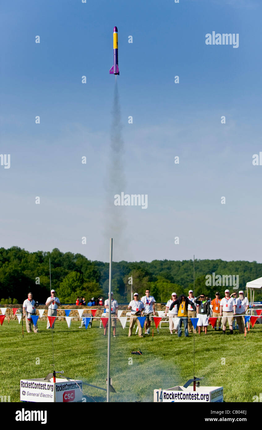 May 12, 2012 - The Plains, VA, USA - A rocket leaves the launch pad at ...