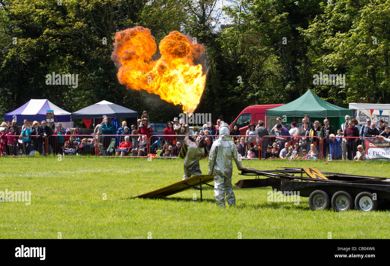 Joesph Peace Fire show at the Stotfold Mill steam fair and country show ...
