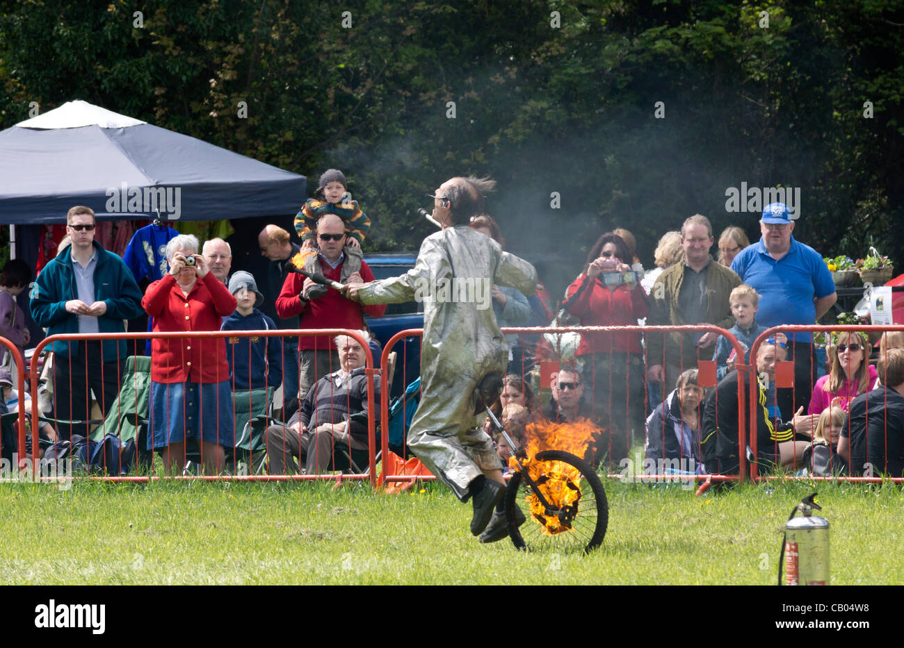 Joesph Peace Fire show at the Stotfold Mill steam fair and country show ...