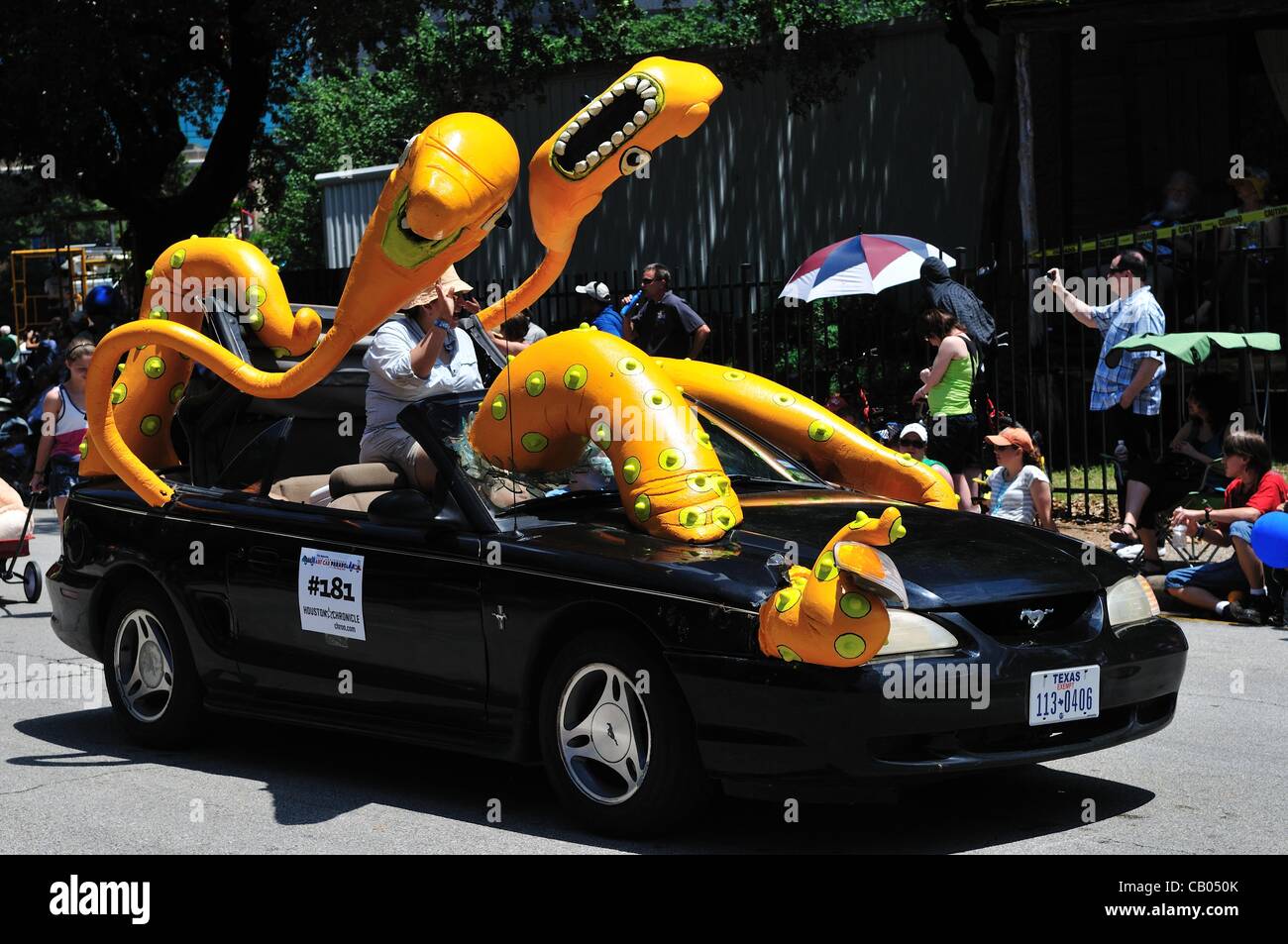 Alien party hi-res stock photography and images - Alamy