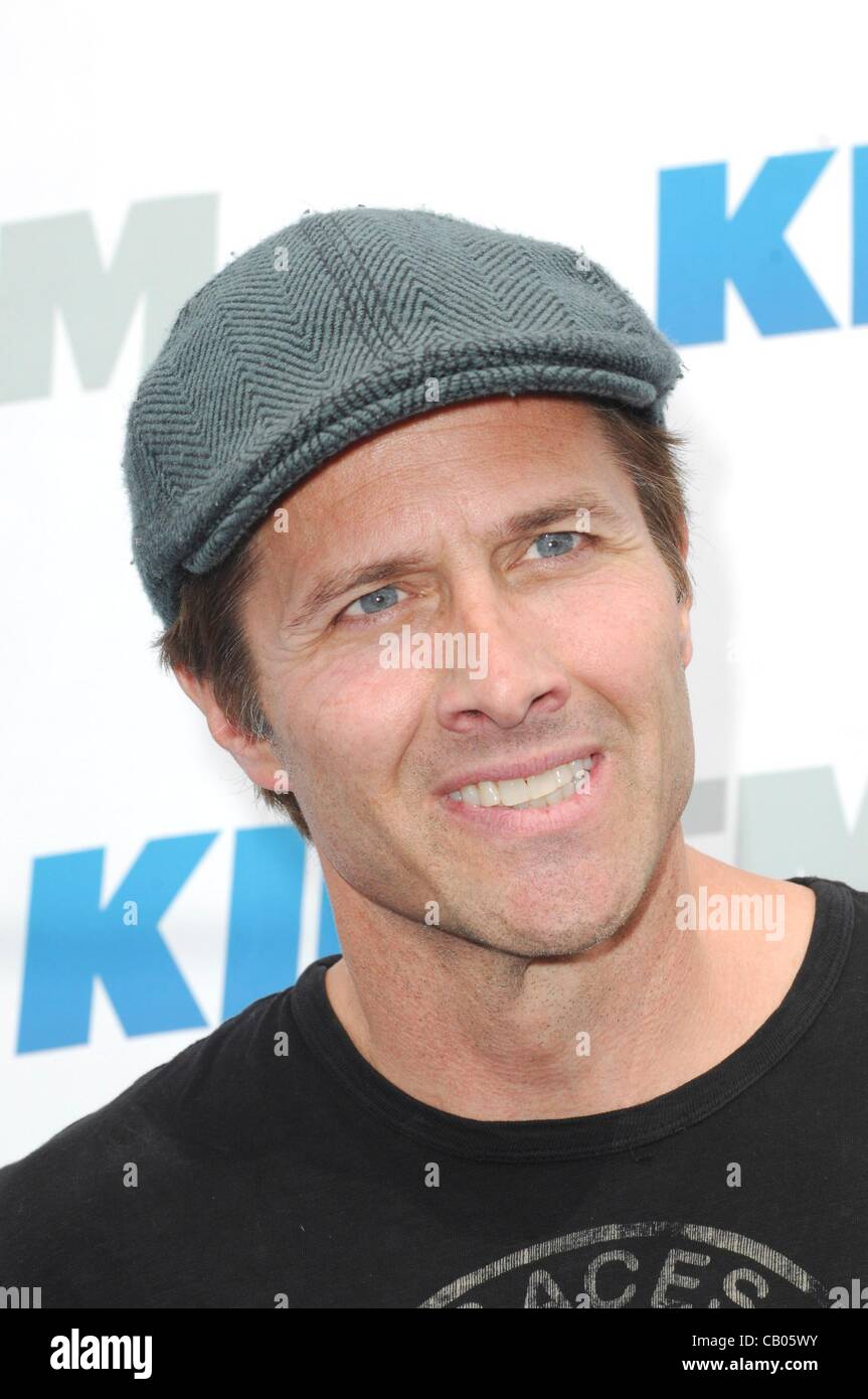 Rob estes rob estes hi-res stock photography and images - Alamy