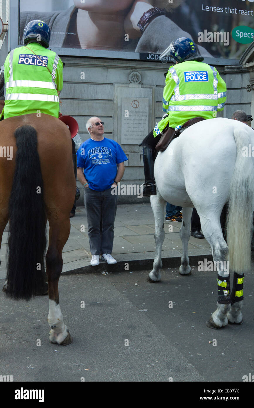 Stamford Bridge-London. Sunday 13 May, 2012. Metropolitan Mounted ...