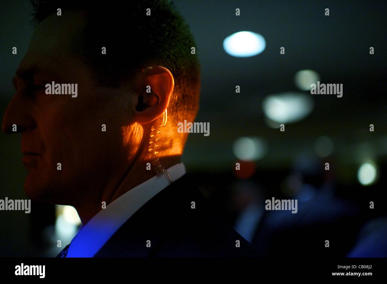 April 18, 2012 - Wilmington, DE, U.S - Secret service agents monitor ...