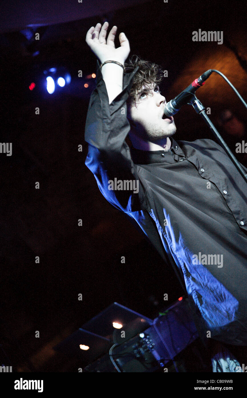 Series 7 X Factor finalist Aiden Grimshaw plays , Coalition on Brighton ...