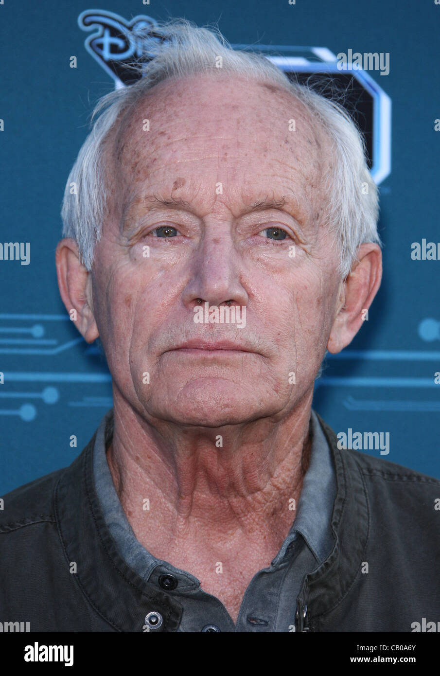 LANCE HENRIKSEN TRON: UPRISING. VOICE CAST PREMIERE BURBANK LOS ANGELES ...