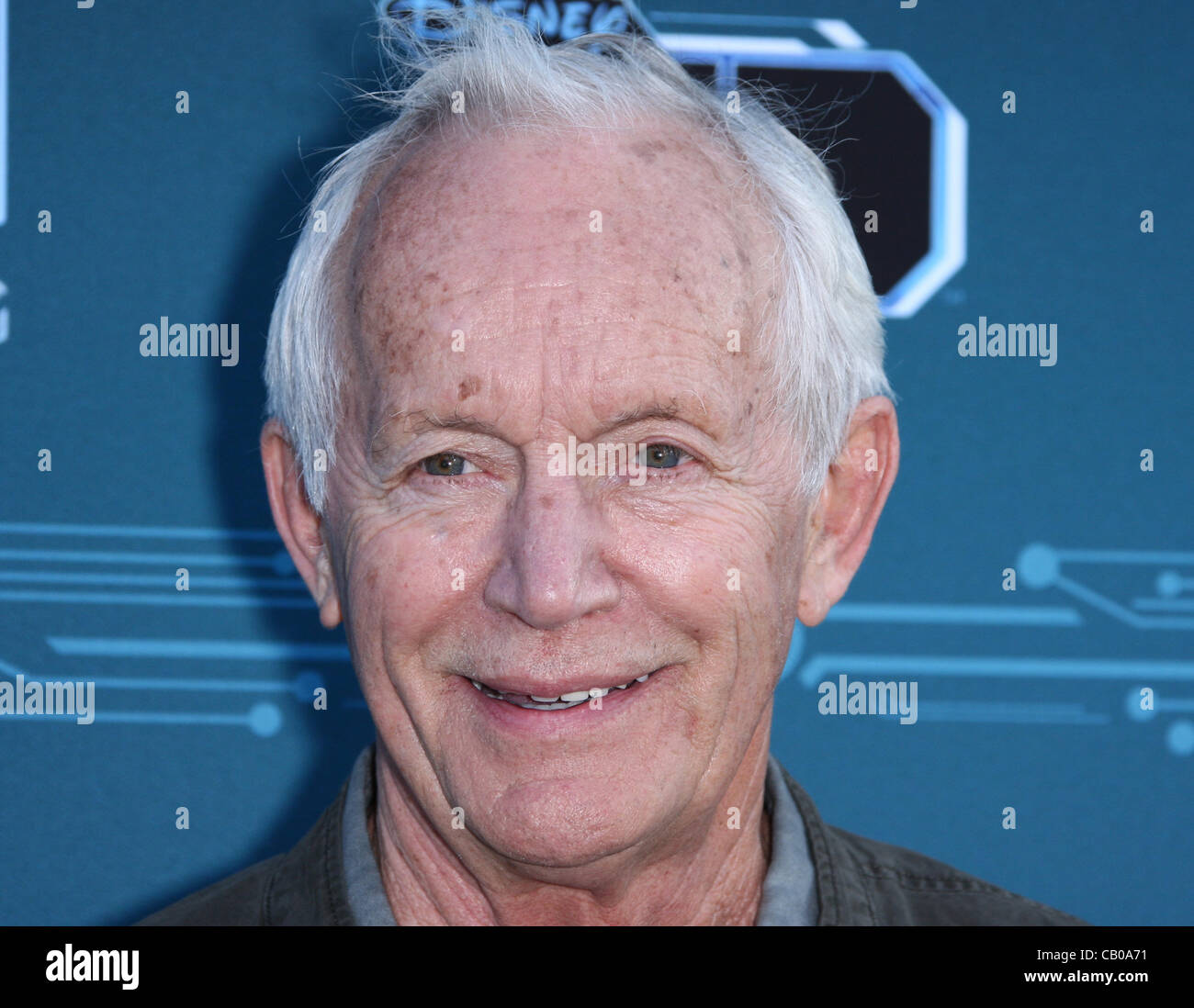 LANCE HENRIKSEN TRON: UPRISING. VOICE CAST PREMIERE BURBANK LOS ANGELES ...