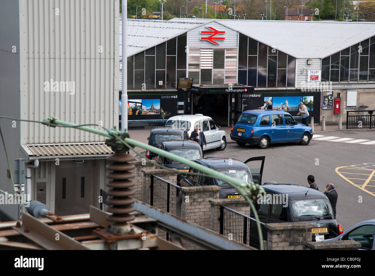 Northampton Castle Station High Resolution Stock Photography and Images ...